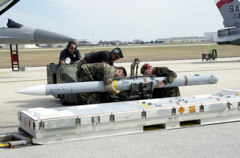 AIM-120 AMRAAM Slammer